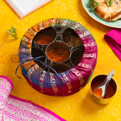 Chilli Collection with 7 Chillies | Chilli Spice Tin by Spice Kitchen ...